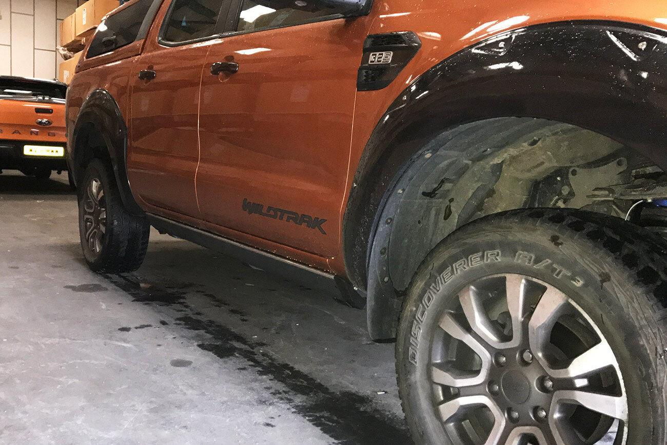 Ford Ranger T6/T7/T8 Eagle1 Electric Side Steps - Eagle 4x4